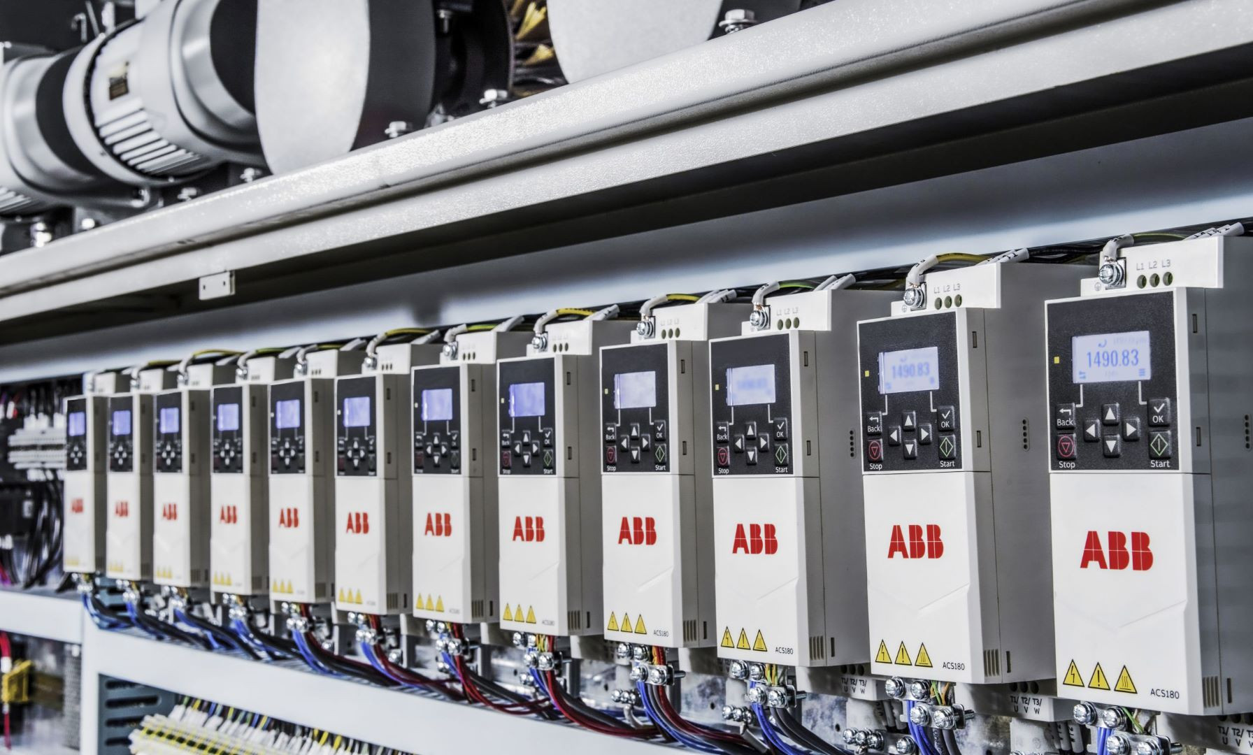 ABB presenta los nuevos convertidores ACS180